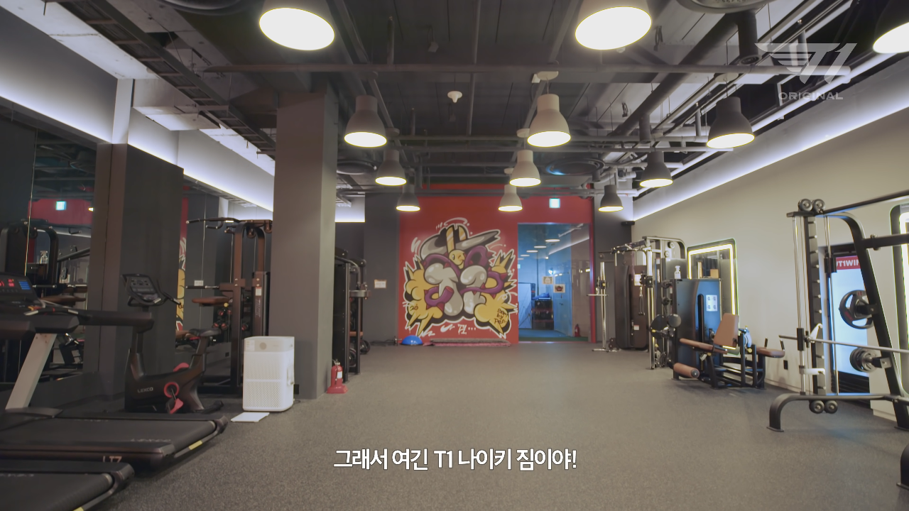 『LoL』世界大会で優勝した韓国のプロeスポーツ組織「T1」オフィスビルに潜入【おすすめ動画】 - eスポーツニュースジャパン 「eスポ」